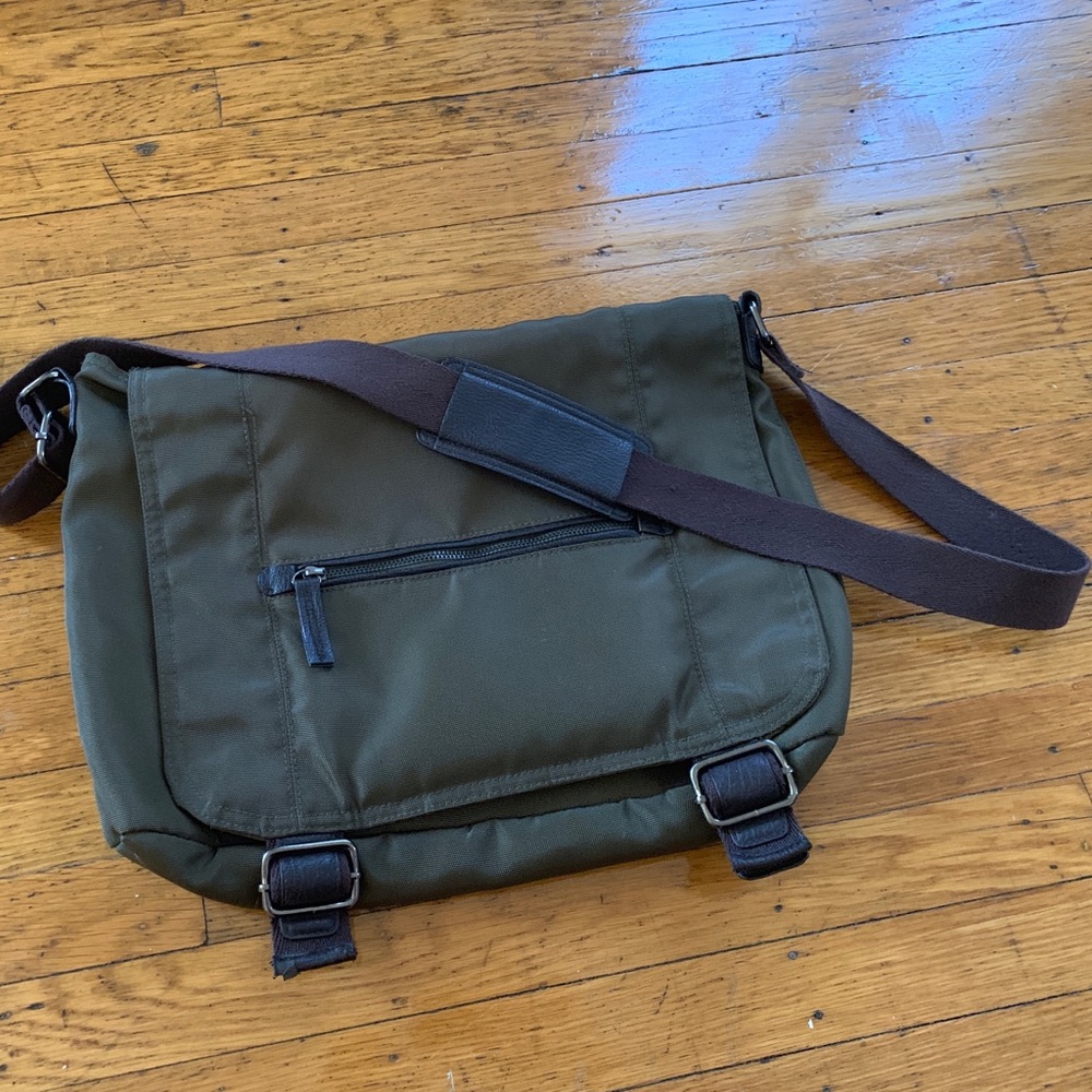 Green Messenger Bag - Gem